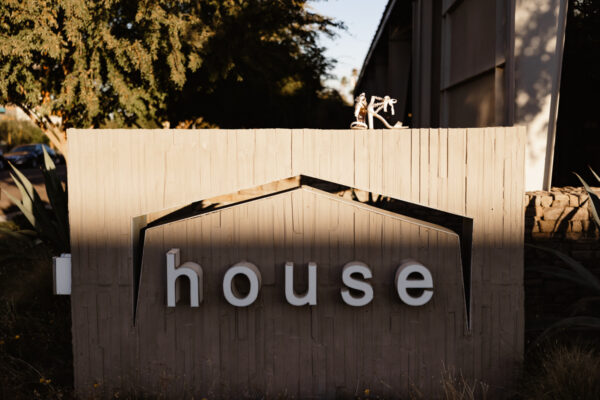 Elegant Modern Scottsdale Wedding at the Clayton House | Emilee & AJ ...